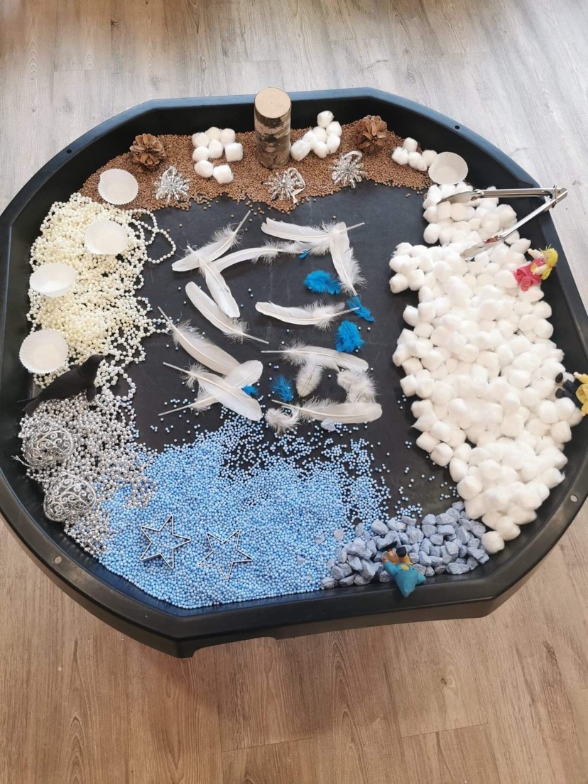 Winter Tuff Tray Tiny Hoppers Ottawa Lisgar winter-tuff-tray-tiny-hoppers-ottawa-lisgar